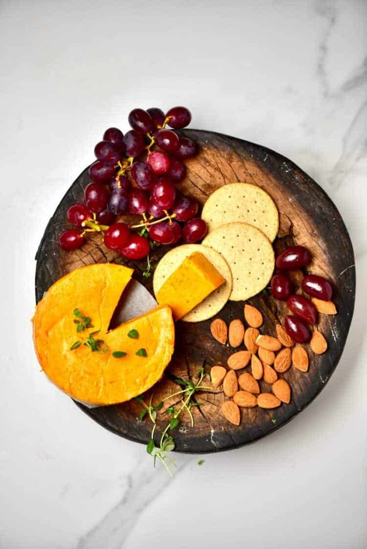 How to Make a Cheese Board (Cheese Platter Ideas) - Alphafoodie