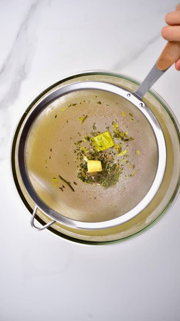 How to Make 1-Pot Homemade Vegetable Stock - Alphafoodie