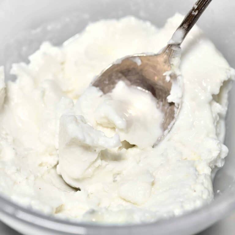 Easy Homemade Coconut Cream 2 ways - Alphafoodie