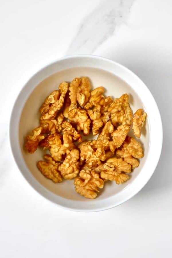 How To Make Homemade Walnut Milk - Alphafoodie