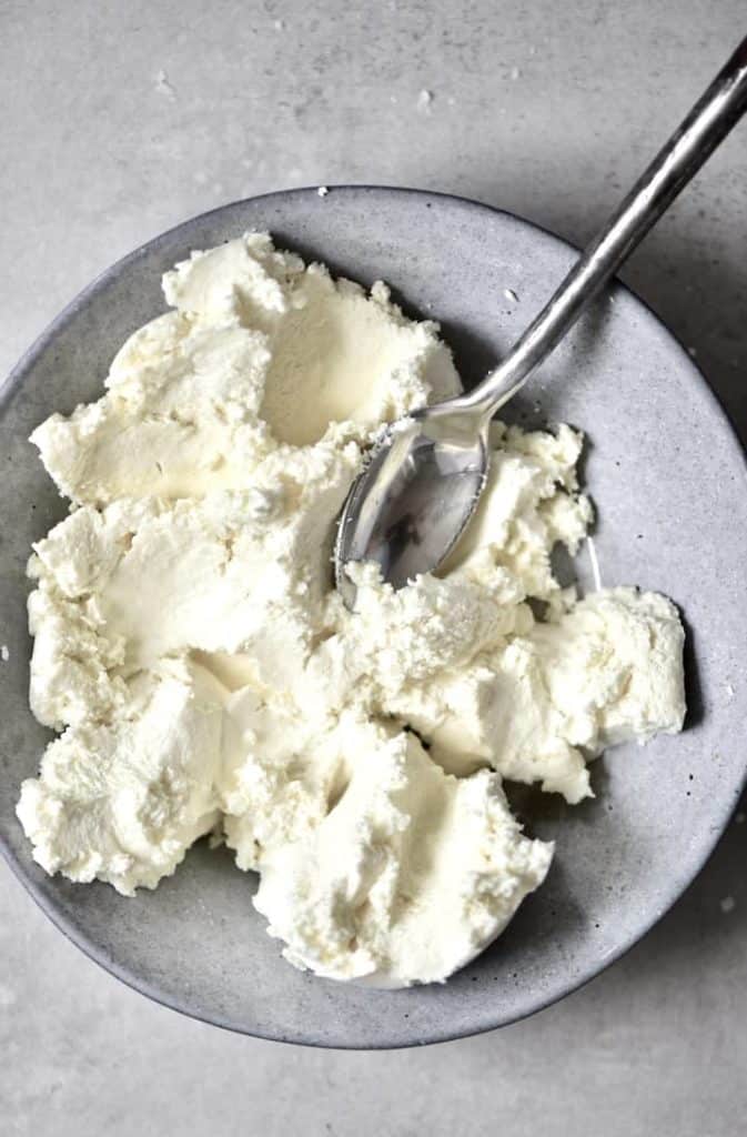 How To Make Clotted Cream (Oven Recipe) - Alphafoodie