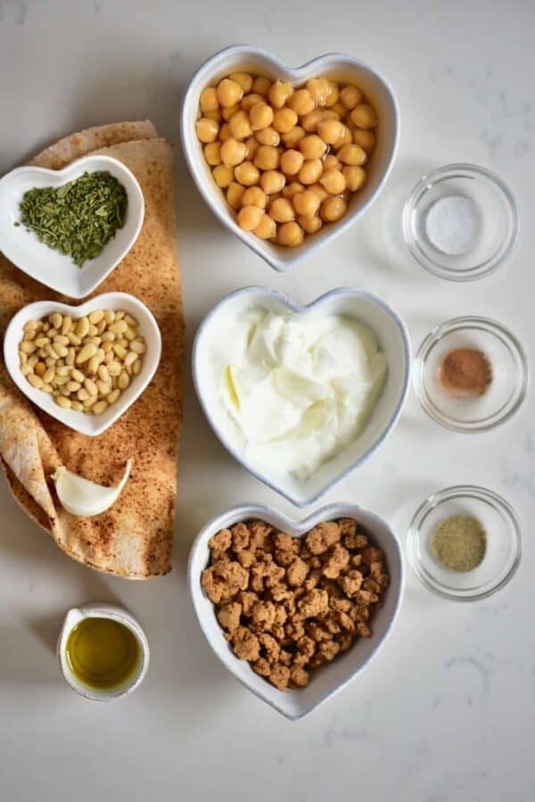 Simple Fatteh (Pita with Herby Chickpeas and Yogurt) - Alphafoodie