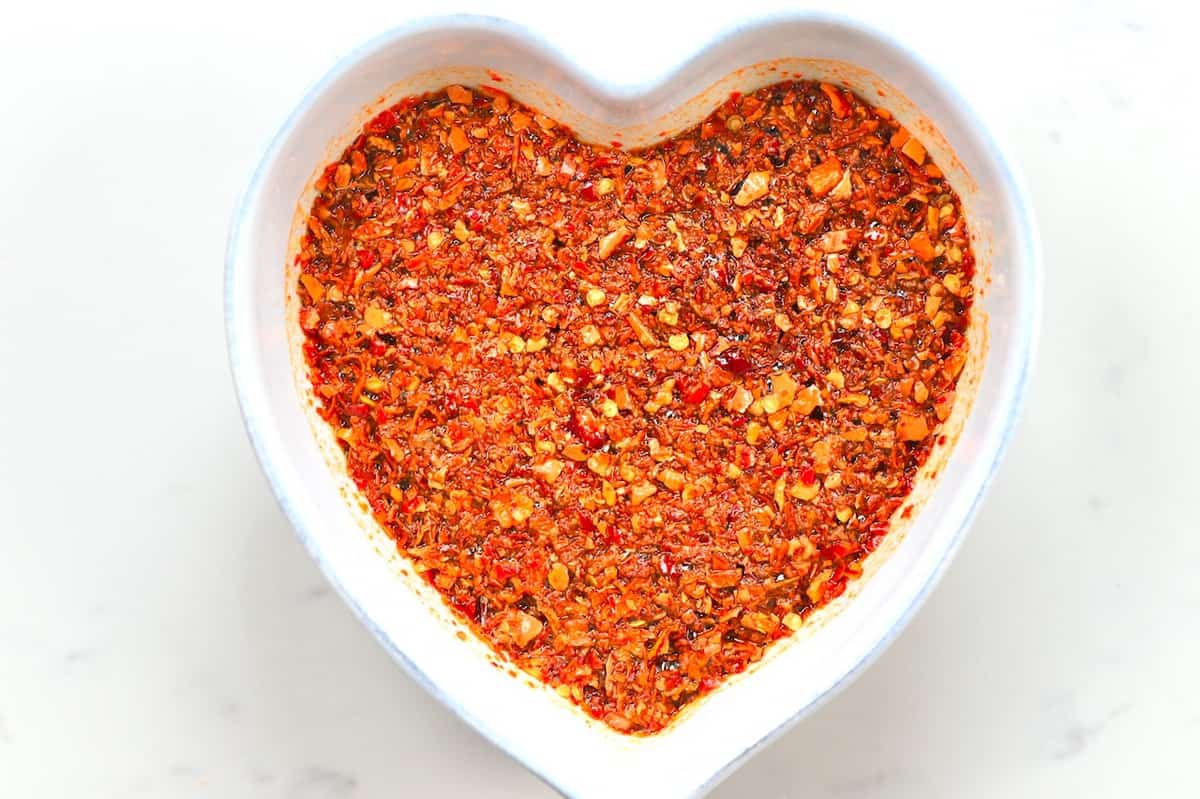 How to Make Chili Oil (+ Tips and Variations) - Alphafoodie