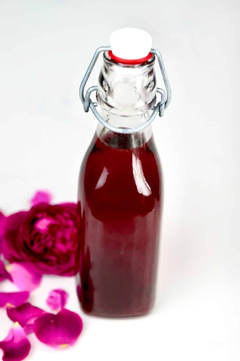 How To Make Rose Extract (Rose Essence) - Alphafoodie
