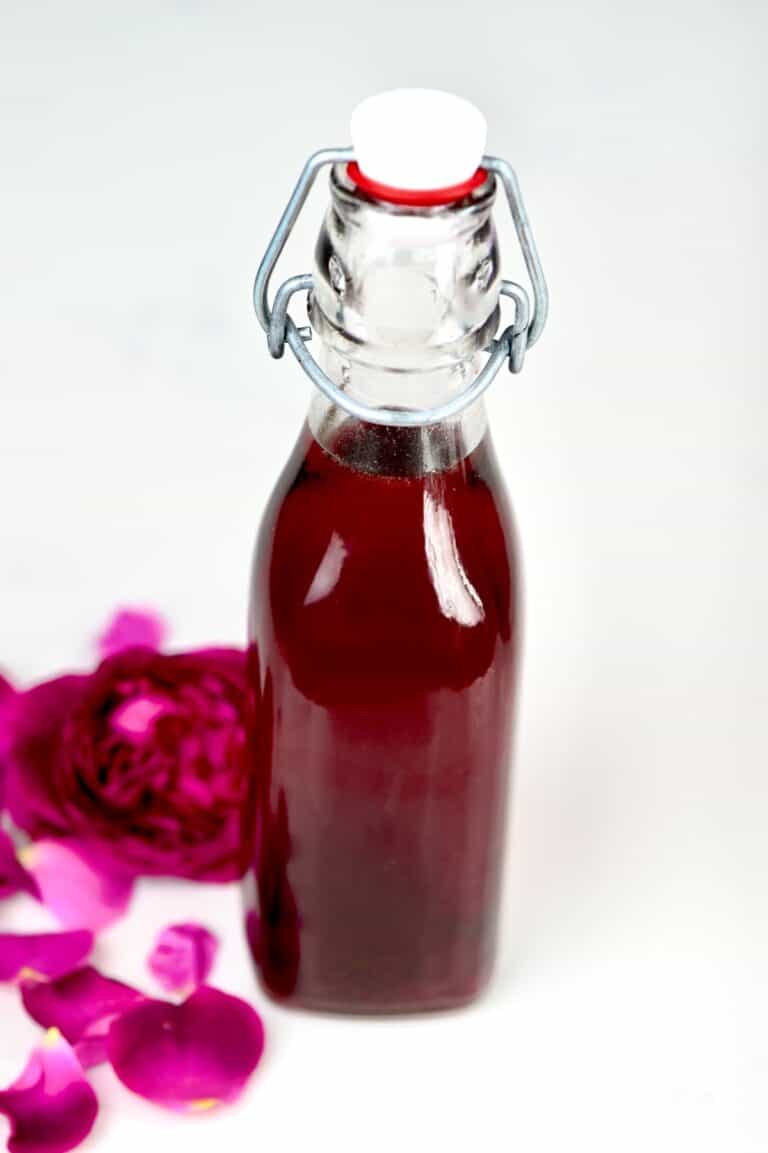 How To Make Rose Extract (Rose Essence) - Alphafoodie