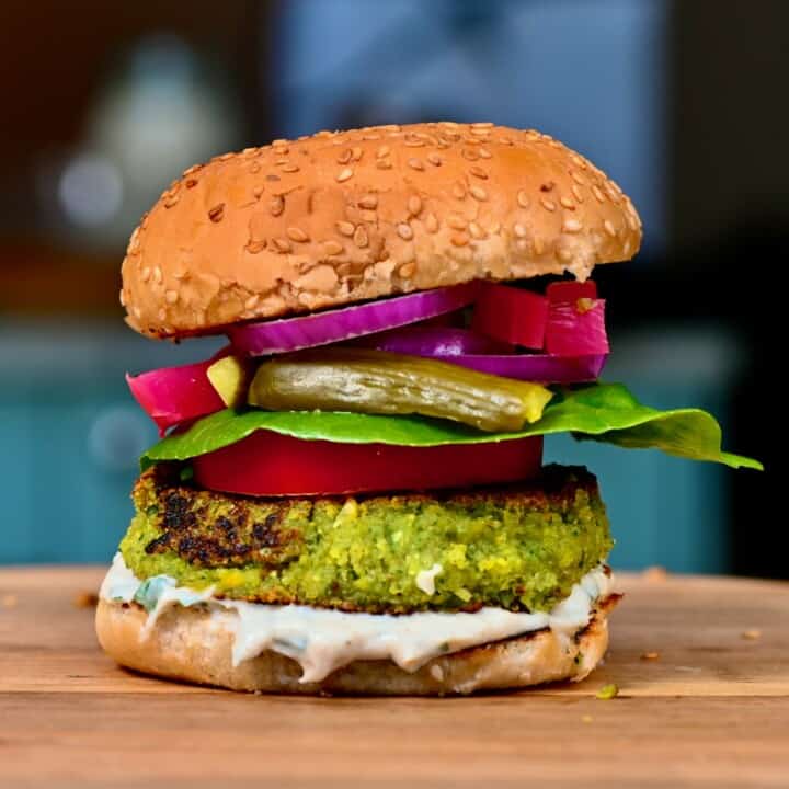 Falafel Burgers - Alphafoodie