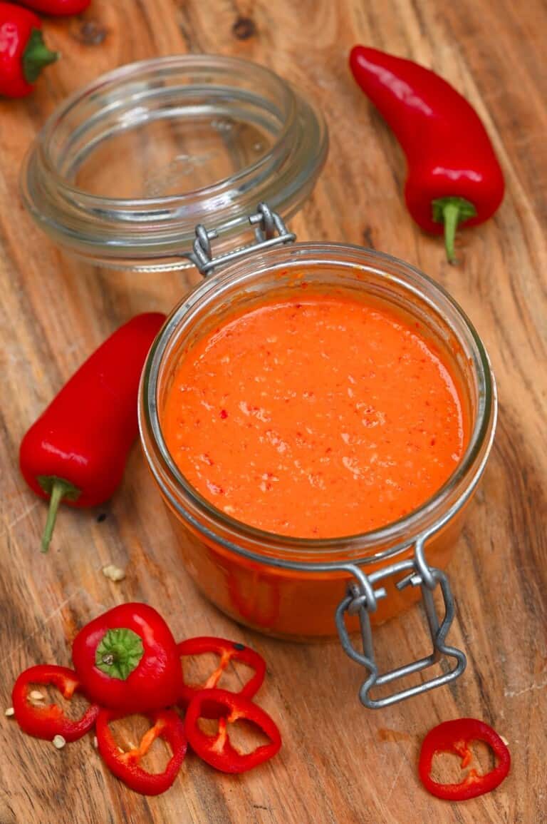 Simple Homemade Chili Sauce (Red Chilli Sauce) - Alphafoodie