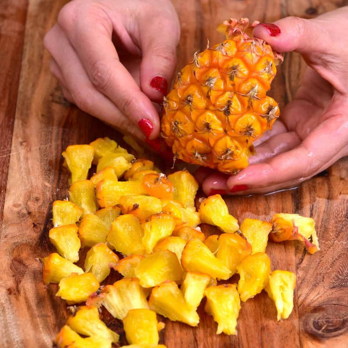 How To Cut A Pineapple Pull Apart Peeling Pineapple Hack Alphafoodie How To Cut A Pineapple Pull Apart Peeling Pineapple Hack Alphafoodie