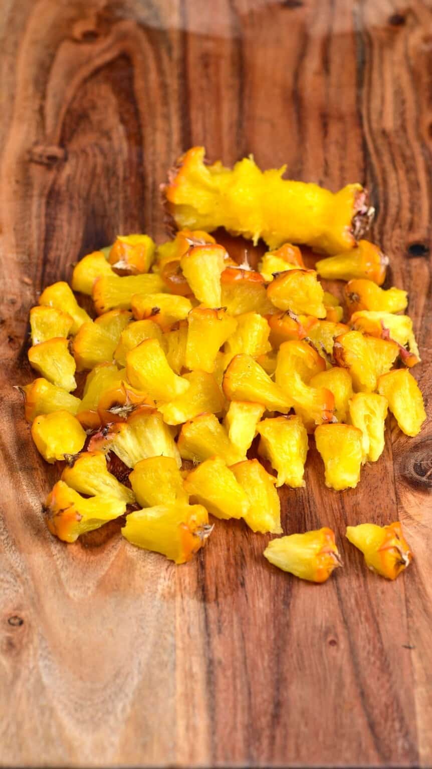 How To Cut A Pineapple Pull Apart Peeling Pineapple Hack Alphafoodie How To Cut A Pineapple Pull Apart Peeling Pineapple Hack Alphafoodie