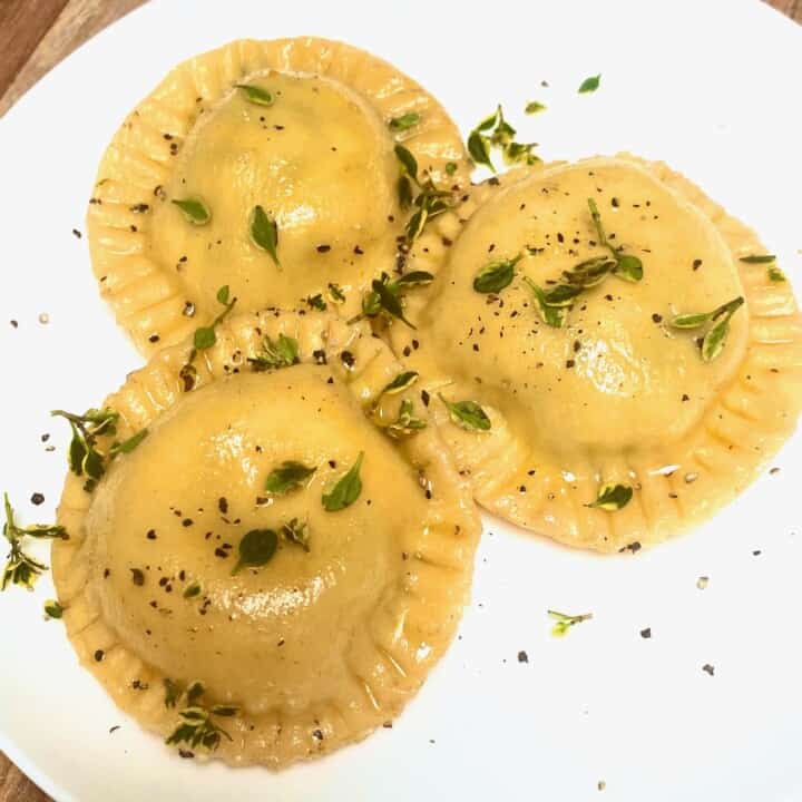 Homemade Egg Yolk Ravioli (Raviolo al Uovo) - Alphafoodie