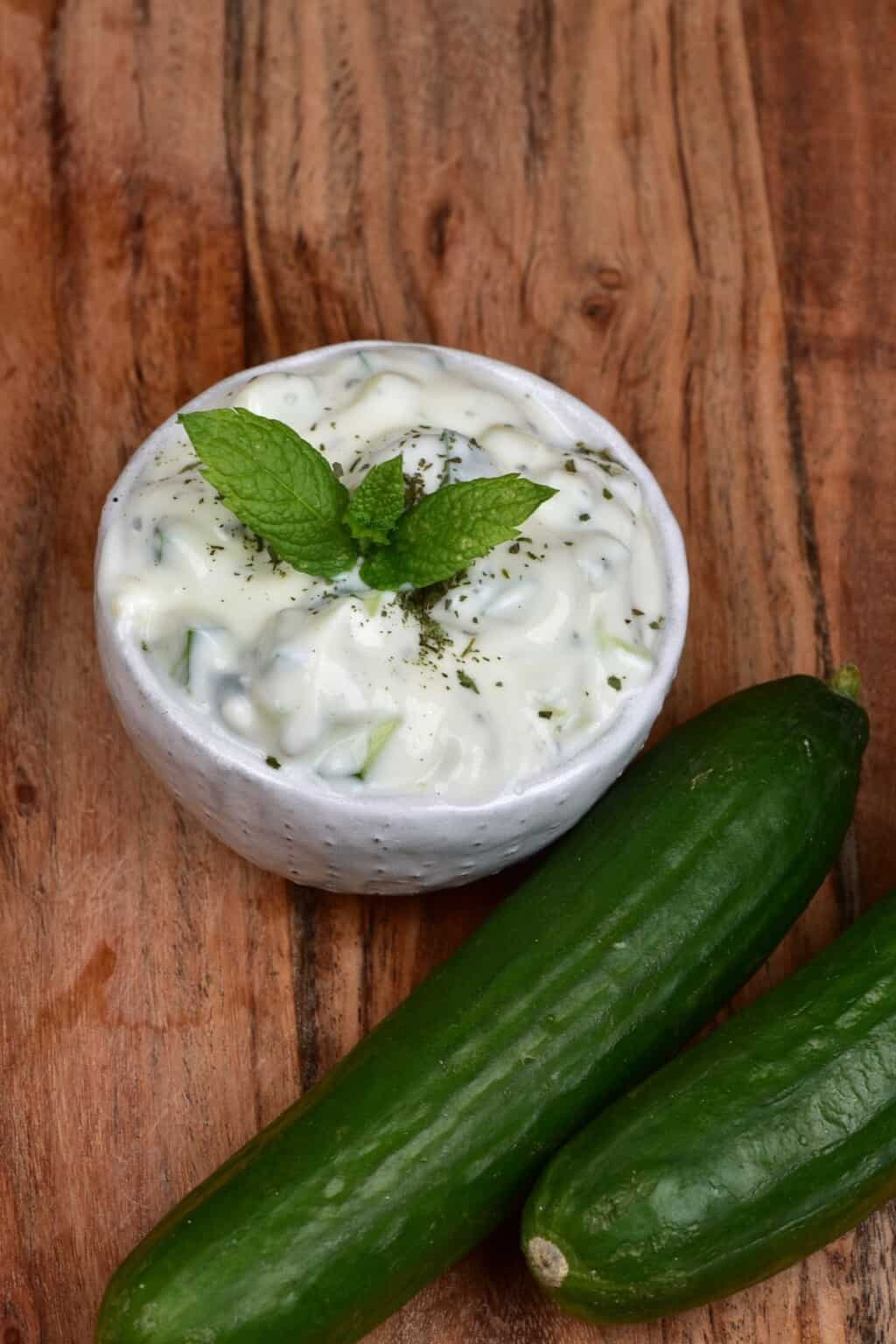 Lebanese Creamy Cucumber Yogurt Salad (Kh’yar bi laban) - Alphafoodie