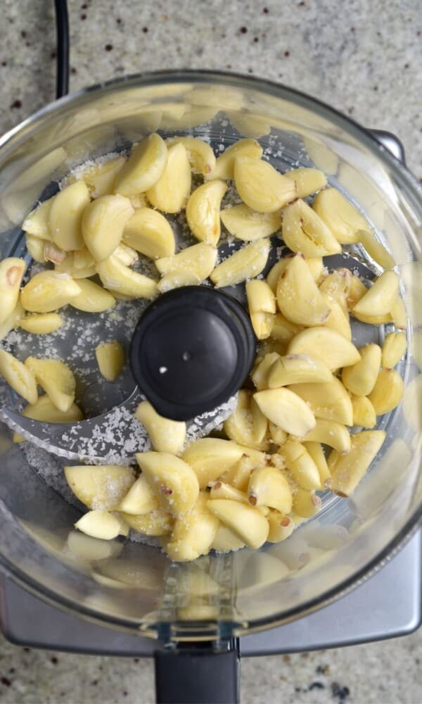 How To Make Lebanese Garlic Sauce (Toum) - Alphafoodie