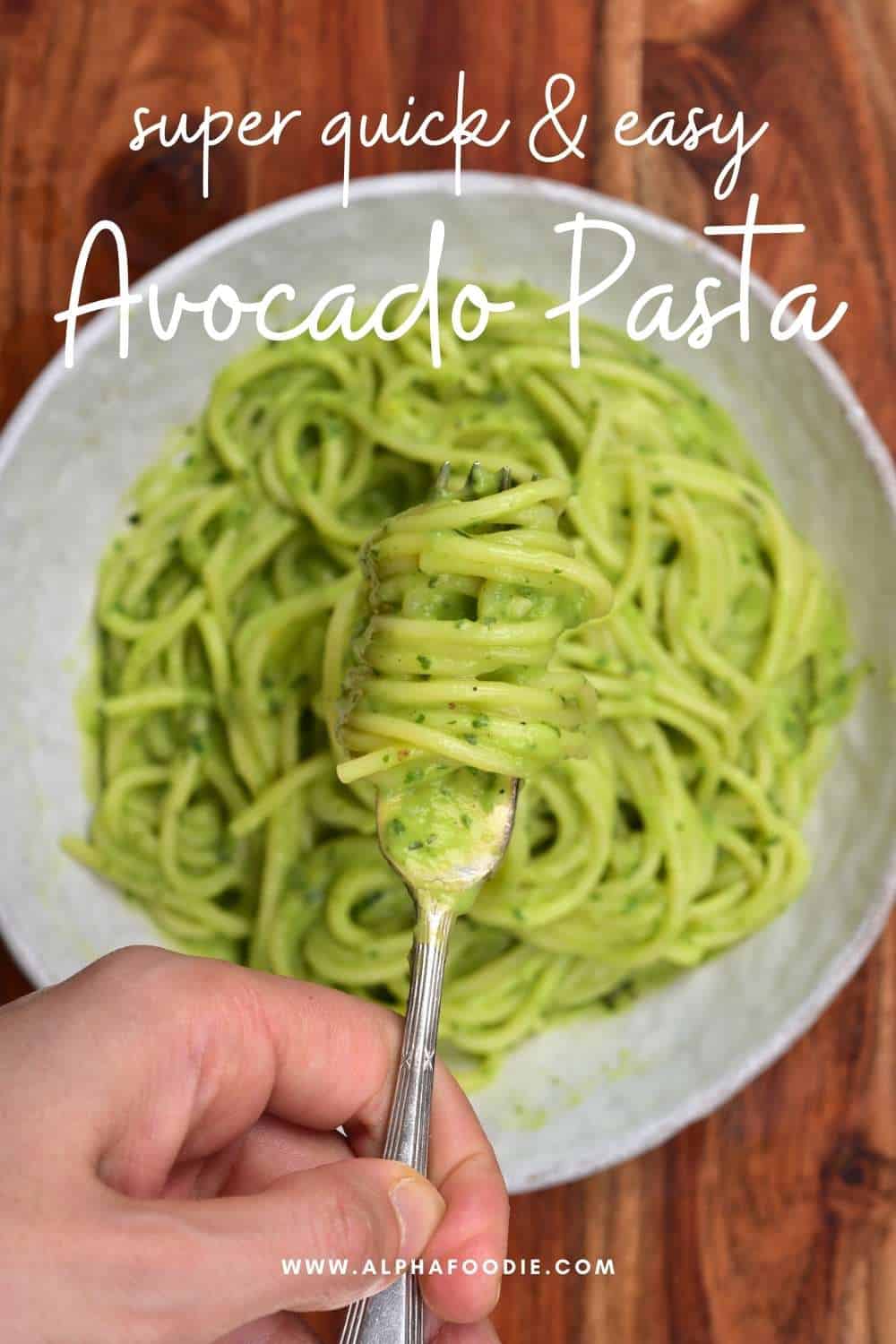 Creamy Avocado Pasta Sauce (Green Pasta) - Alphafoodie