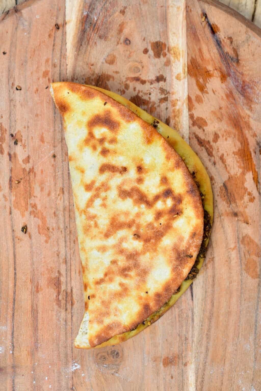 Middle-Eastern Zaatar Bread (Manakish Za'atar) - Alphafoodie