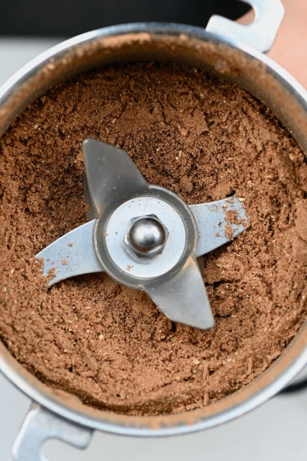 Lebanese 7 Spice Blend (Sabaa Baharat) - Alphafoodie