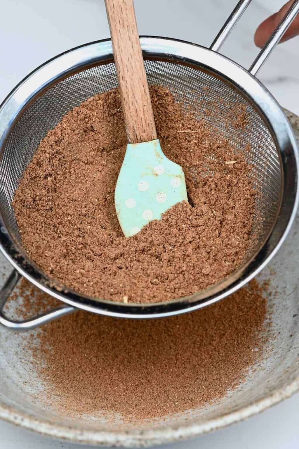 Lebanese 7 Spice Blend (Sabaa Baharat) - Alphafoodie