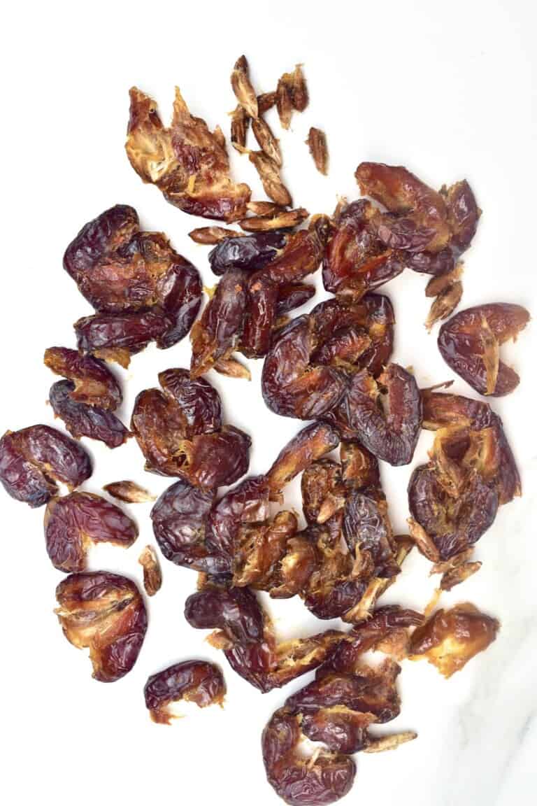 How to Make Date Syrup (Natural Date Sweetener) - Alphafoodie