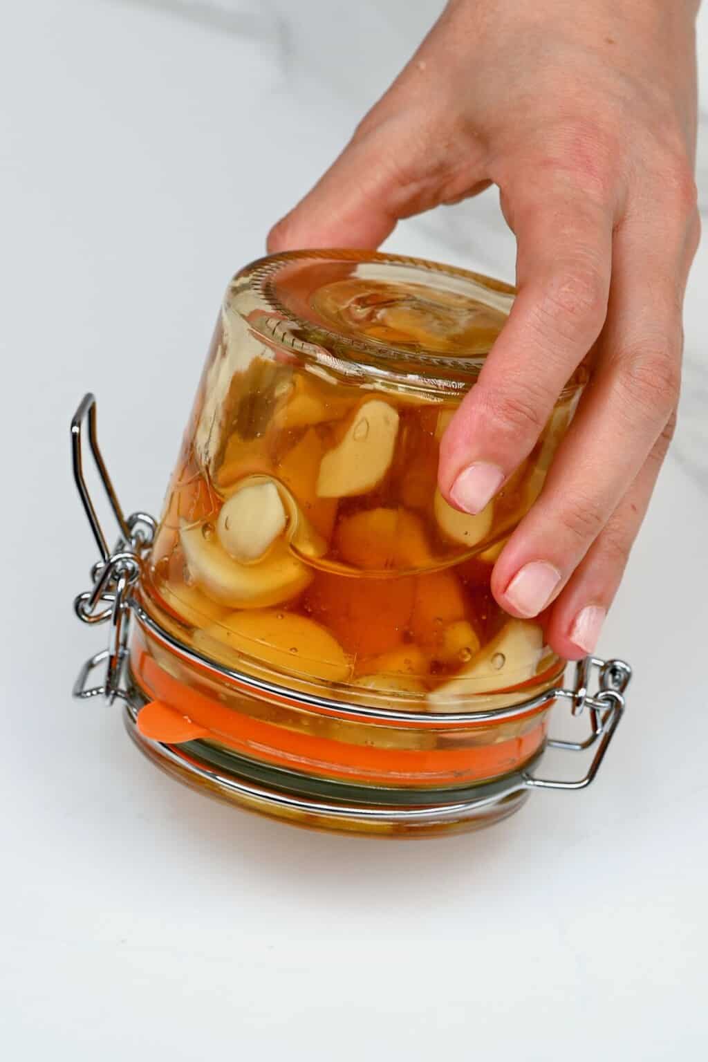 How to Make Fermented Garlic Honey - Alphafoodie