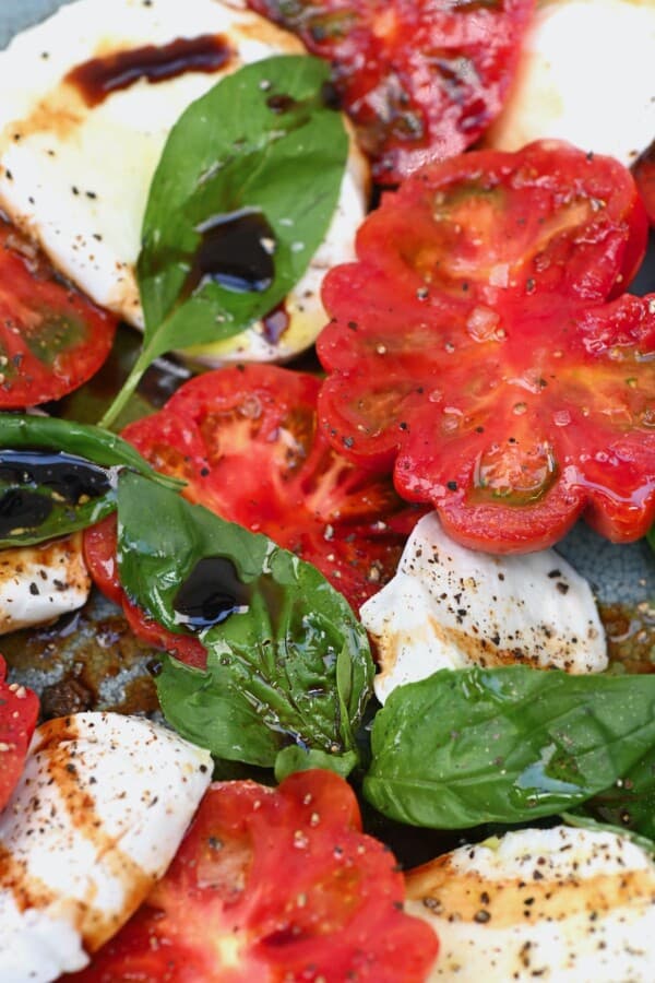 Tomato Mozzarella Salad (Caprese) - Alphafoodie