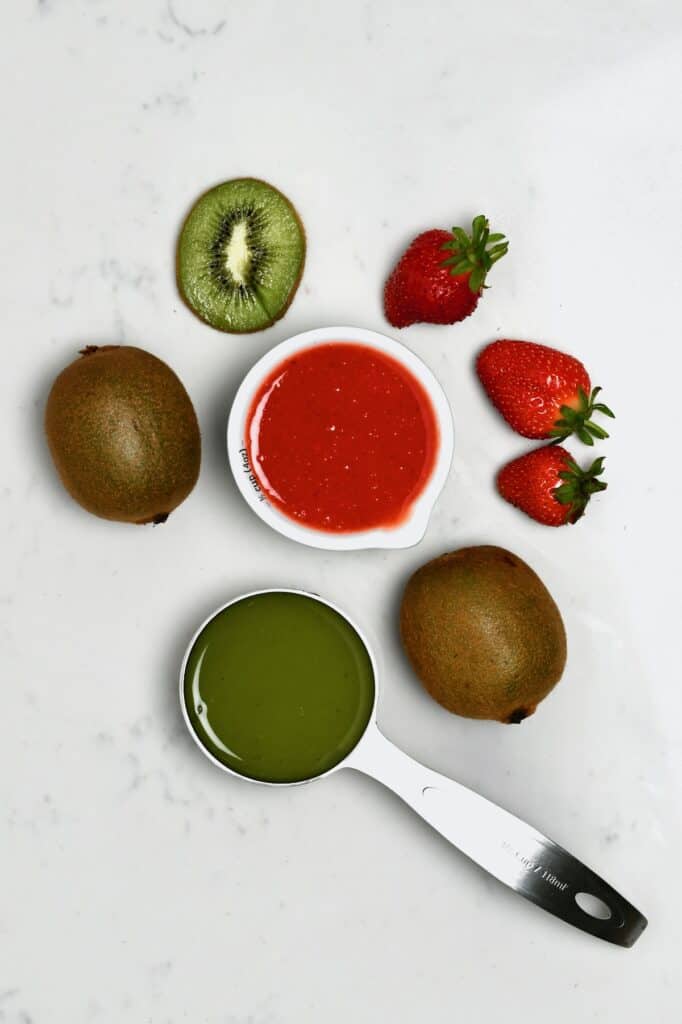 Fresh Strawberry Kiwi Juice (Blender or Juicer) - Alphafoodie