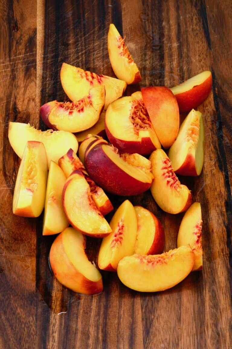 How to Make Peach Iced Tea - Alphafoodie