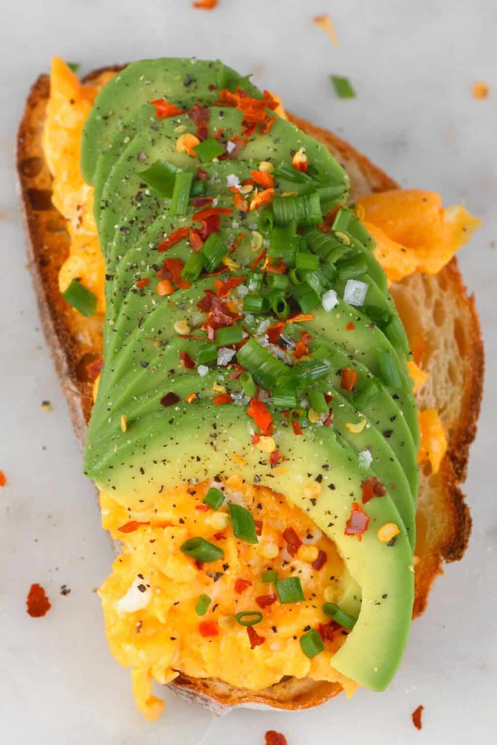 How to Make Fluffy Scrambled Eggs (With Butter | + Flavor Variations ...