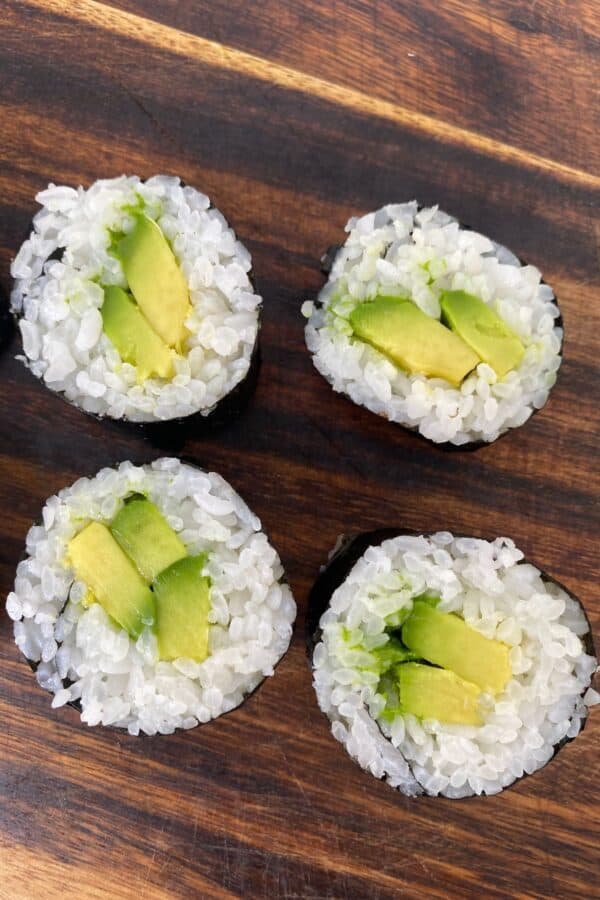 Easy Avocado Sushi Rolls - Alphafoodie