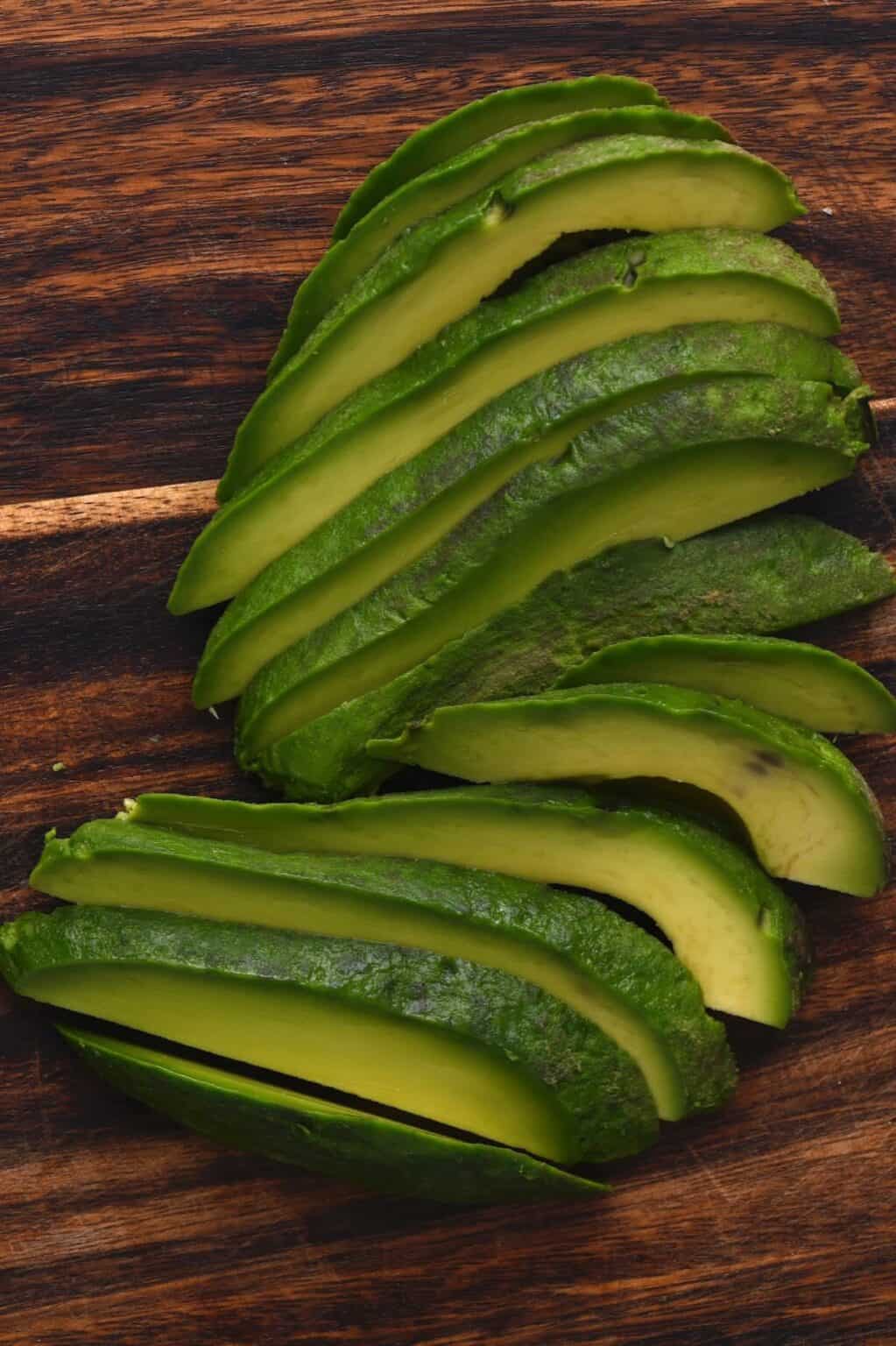 Easy Avocado Sushi Rolls - Alphafoodie
