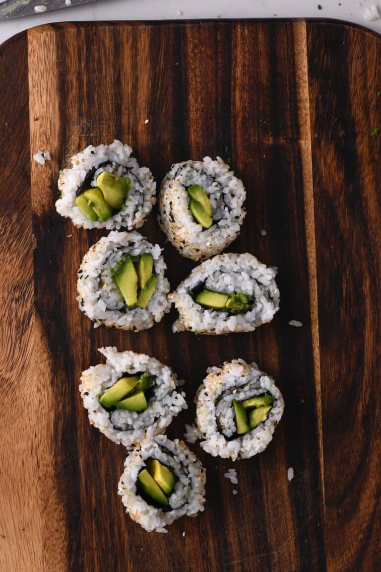 Easy Avocado Sushi Rolls - Alphafoodie