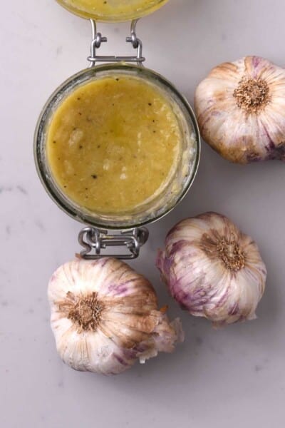 5-Ingredient Creamy Roasted Garlic Dressing (Vegan, GF) - Alphafoodie