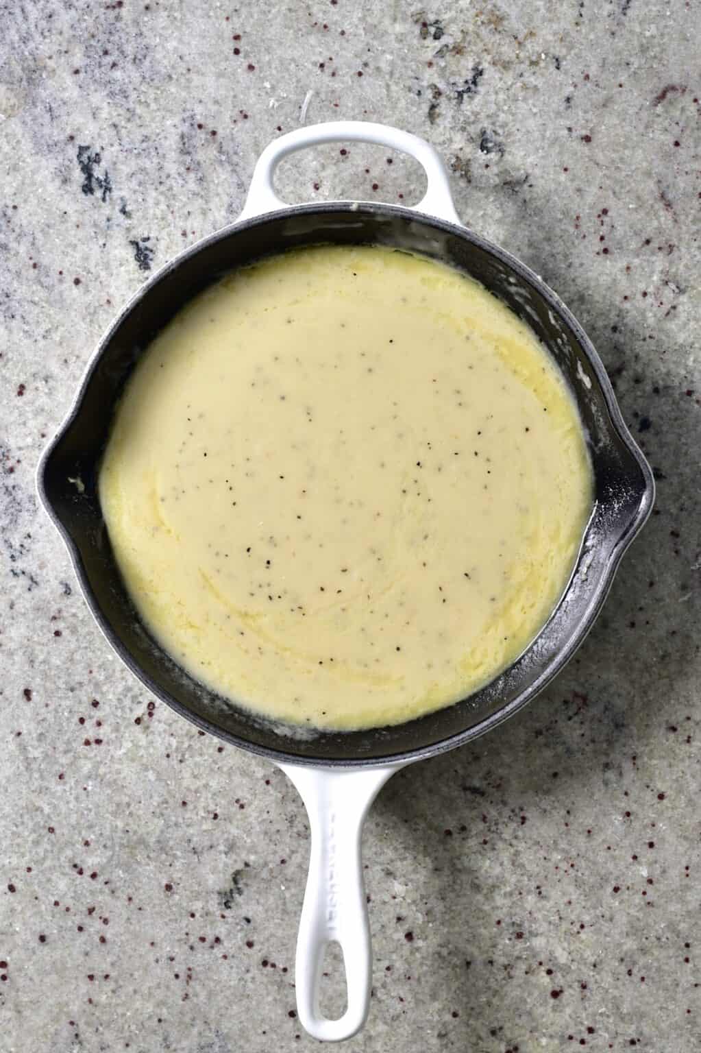 Garlic Cream Sauce - Alphafoodie
