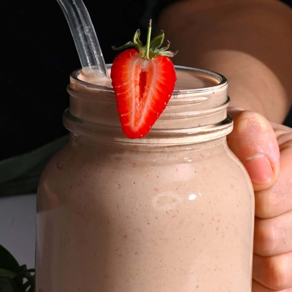 Hearty Protein Breakfast Smoothie with Strawberries - Alphafoodie