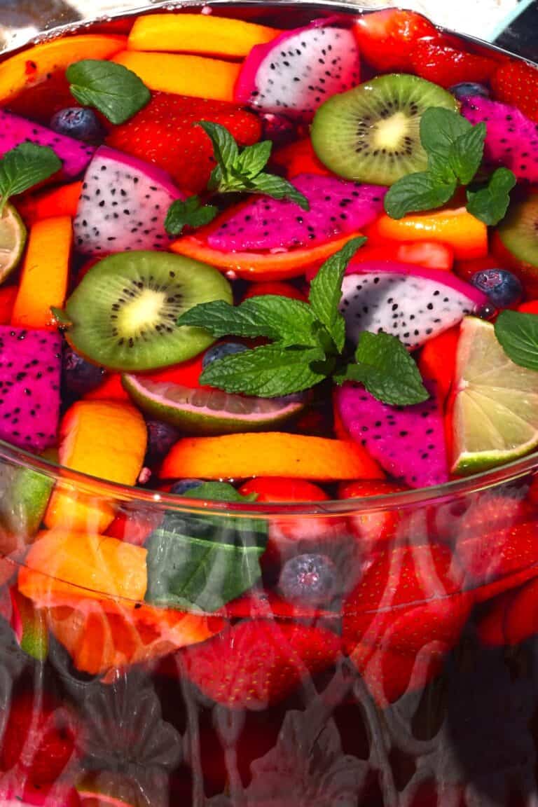 Easy Fruit Punch (Variations | Alcohol Optional) - Alphafoodie