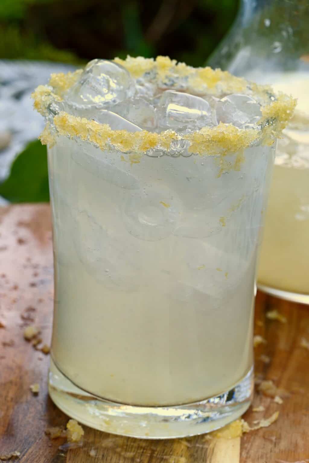 The Very Best Homemade Lemonade - Alphafoodie