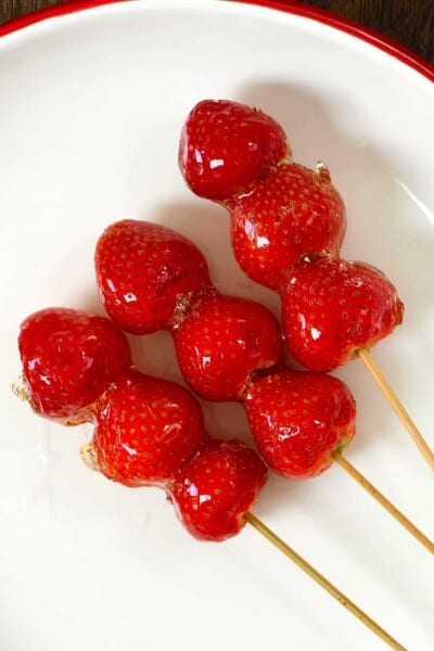 How to Make Tanghulu (Candied Fruit) - Alphafoodie