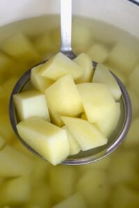 How to Boil Potatoes That Are Whole or Cubed - Alphafoodie