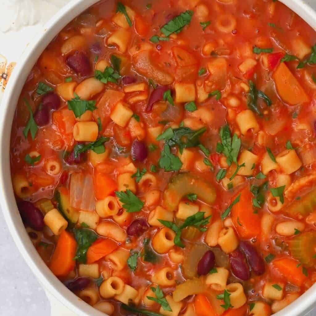 Copycat Olive Garden Minestrone Soup - Alphafoodie