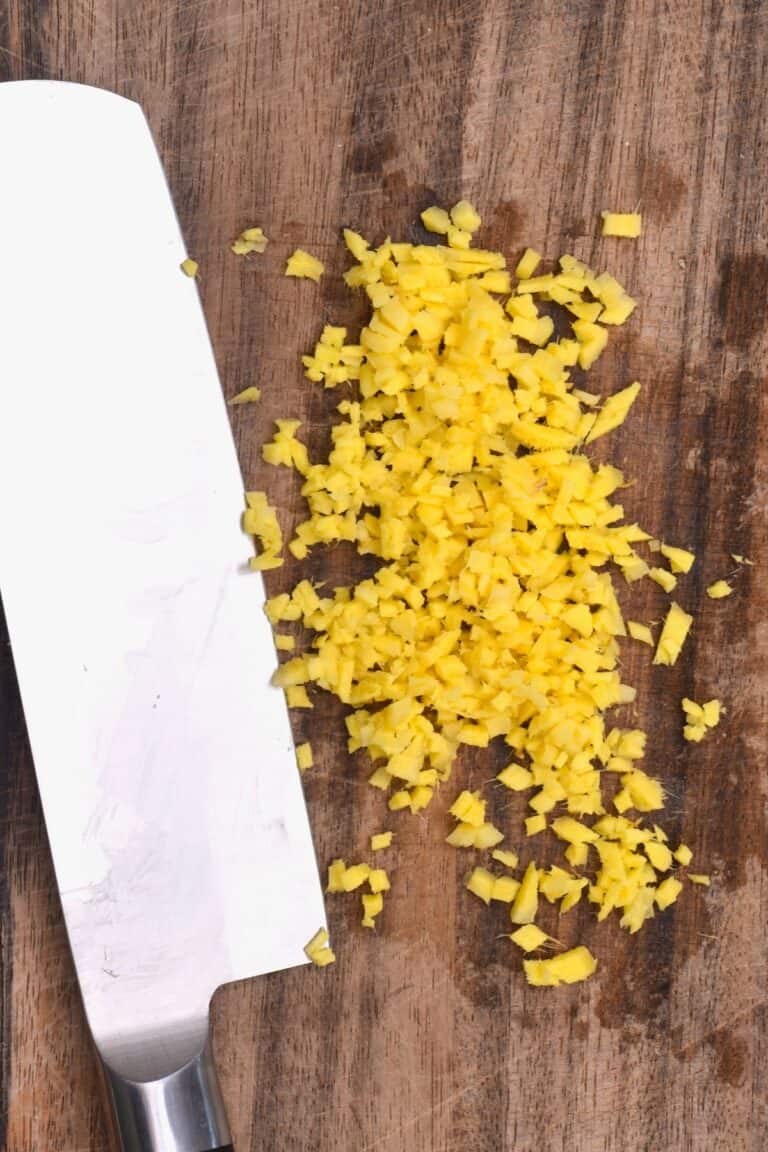 How to Peel, Cut, Grate, and Mince Ginger - Alphafoodie