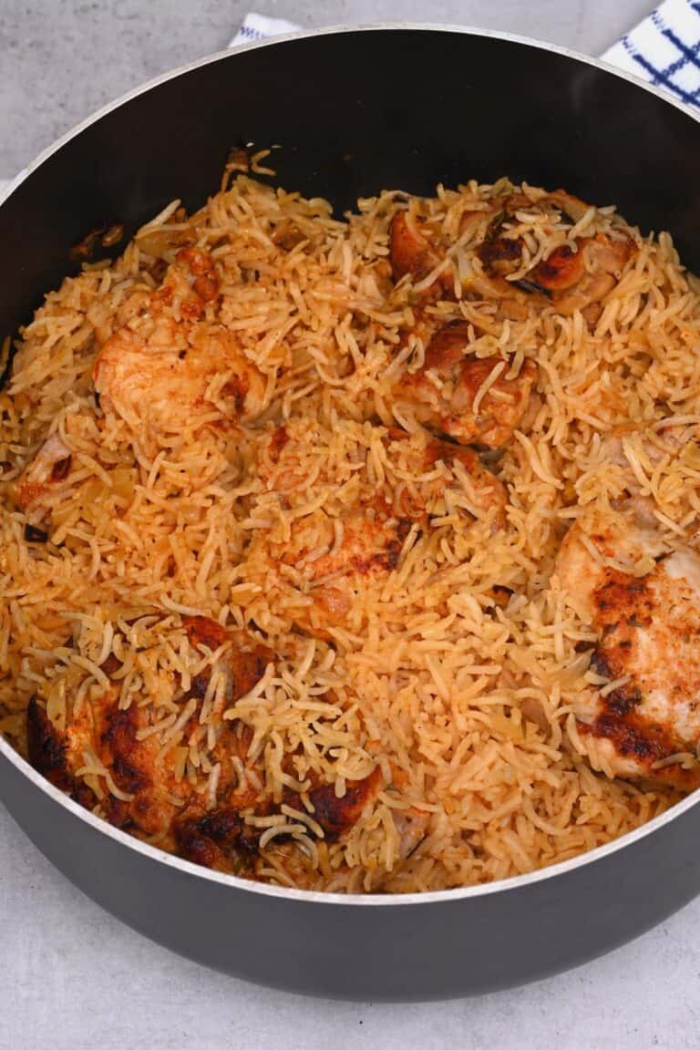 One Pot Chicken and Rice - Alphafoodie