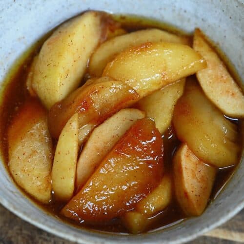 Fried Apples Recipe (Southern Style) - Alphafoodie