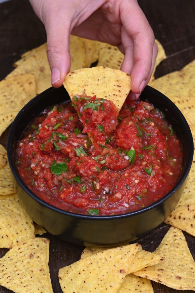 Quick & Easy Homemade Salsa - Alphafoodie