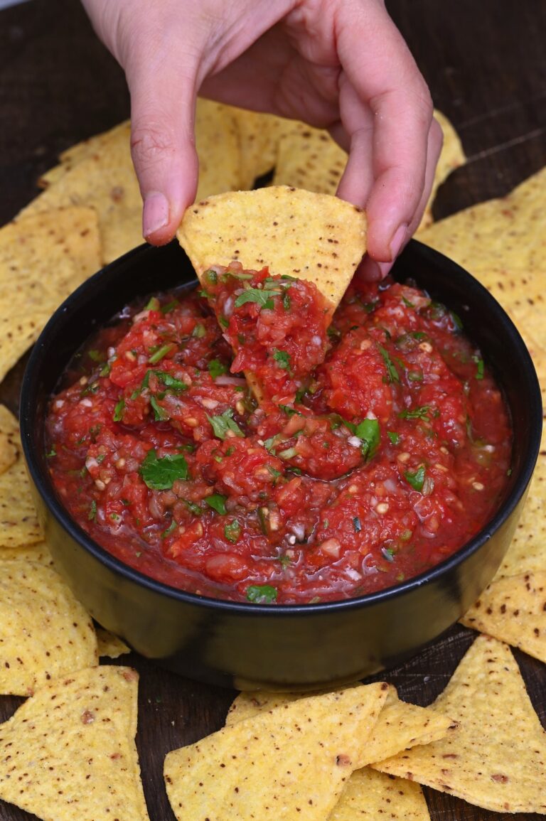 Quick & Easy Homemade Salsa - Alphafoodie