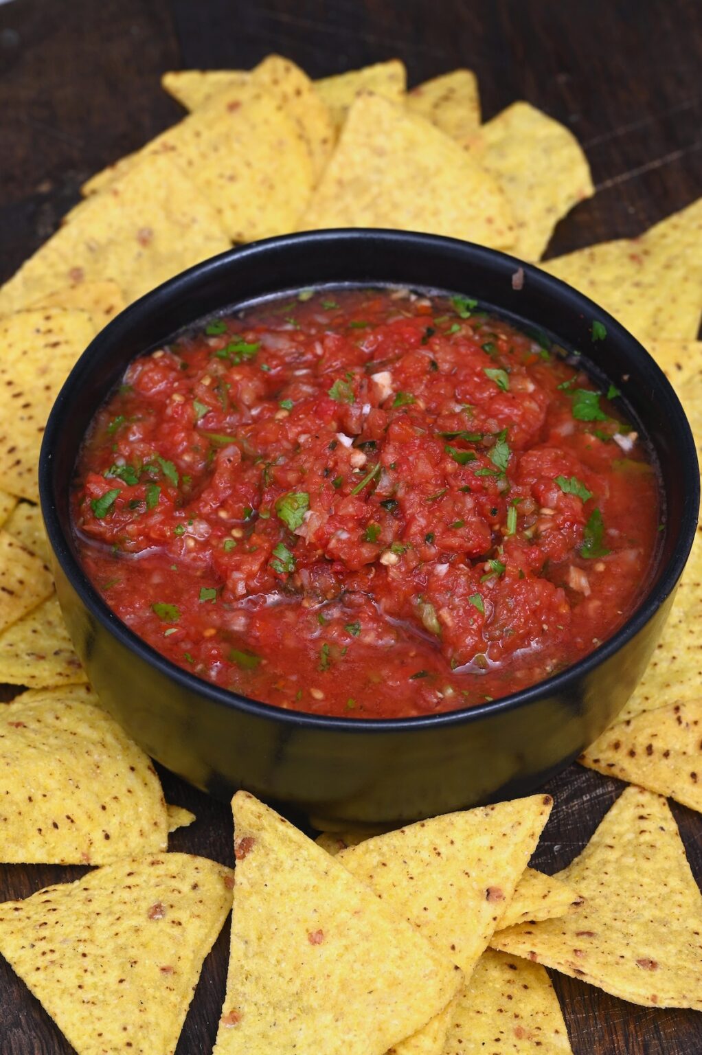 Quick & Easy Homemade Salsa - Alphafoodie