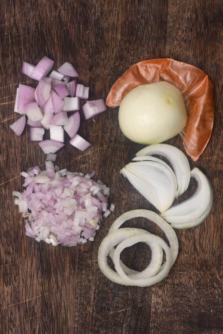 How To Cut An Onion (Peel, Slice, Dice, And Chop) - Alphafoodie