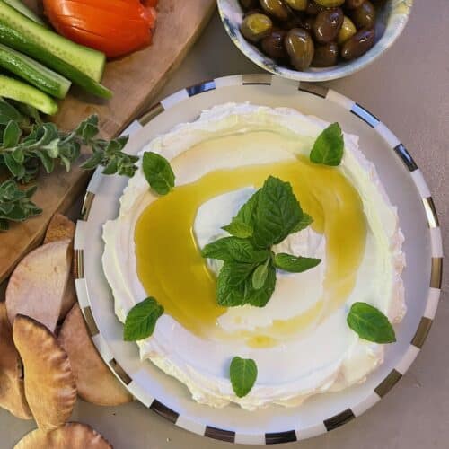 Homemade Labneh Recipe - Alphafoodie