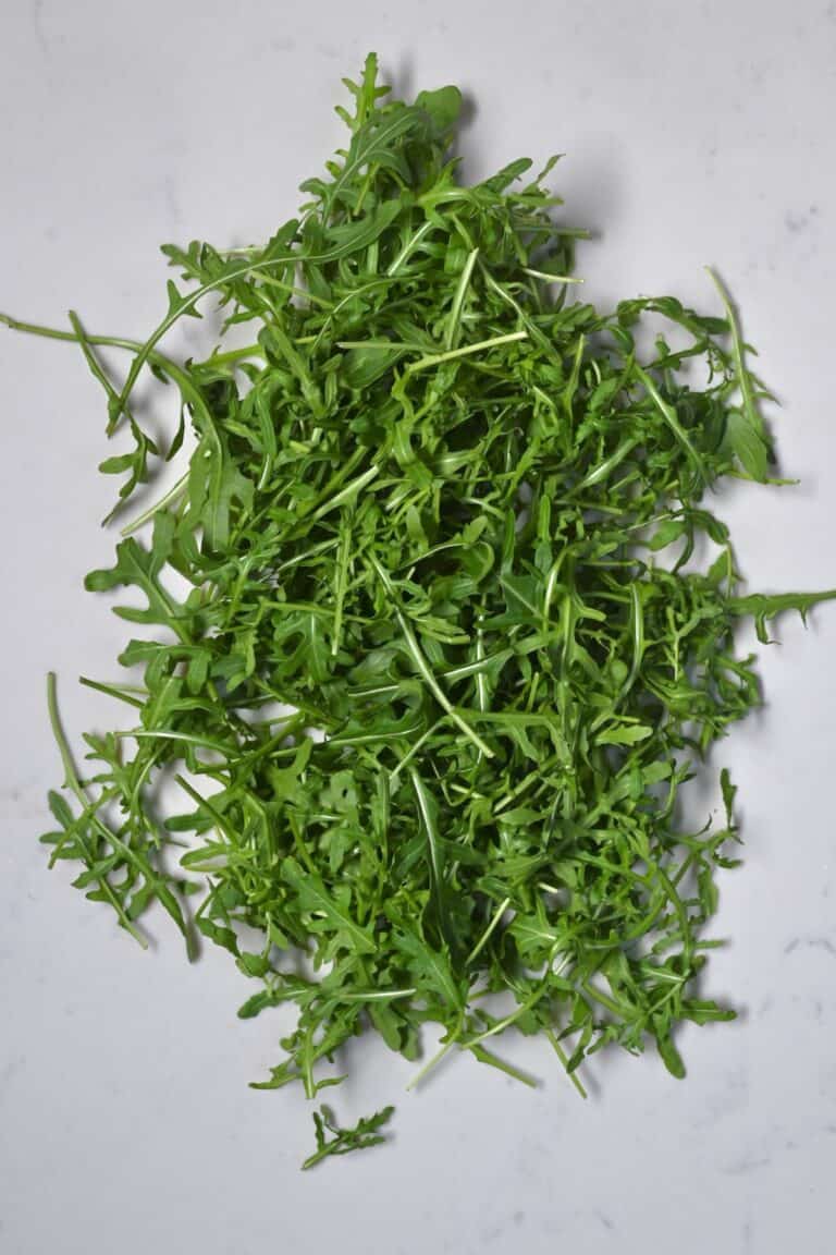 What Is Arugula and What to Do with It (Rocca Salad) - Alphafoodie