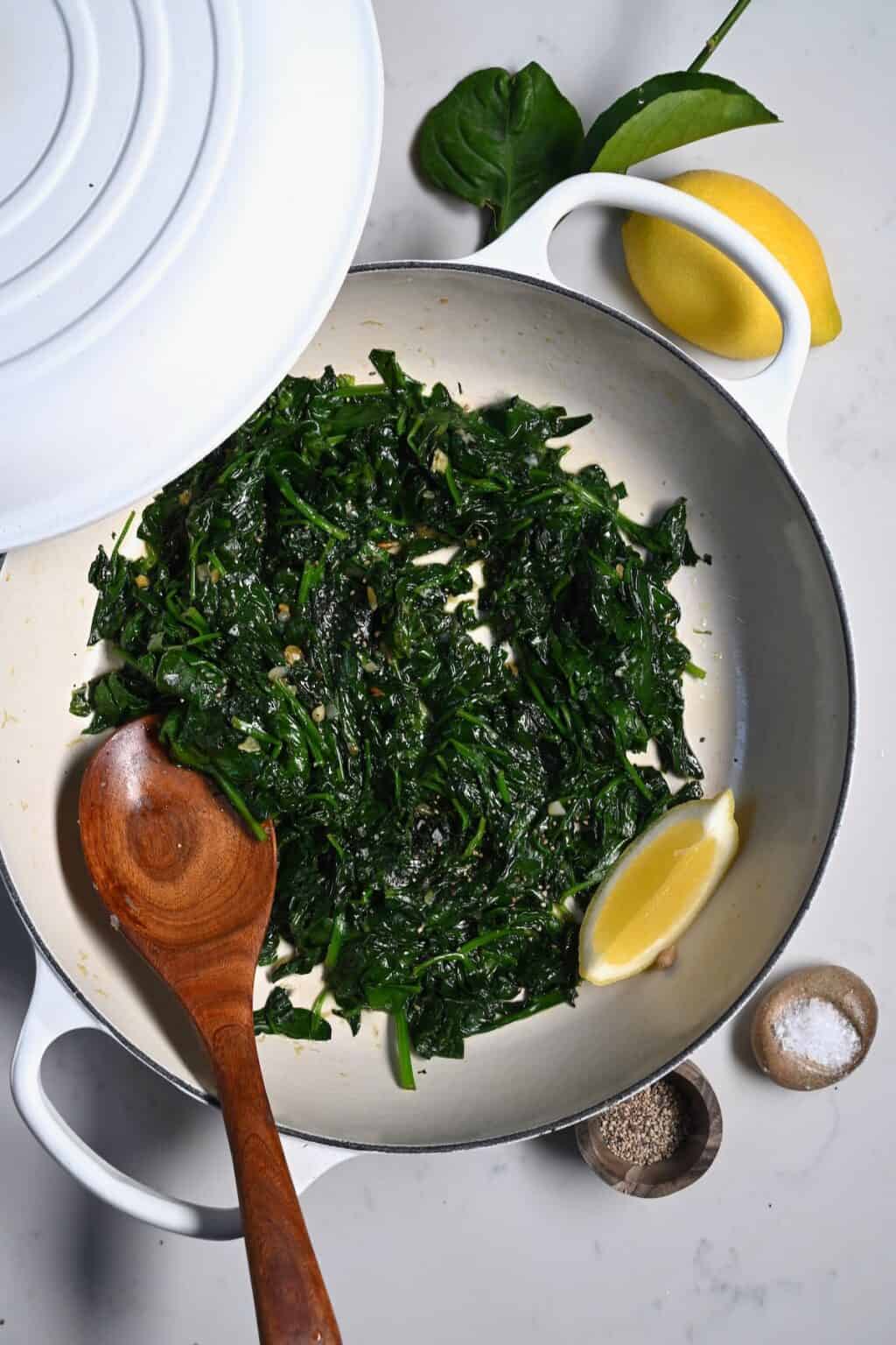 Easy Garlic Sauteed Spinach - Alphafoodie