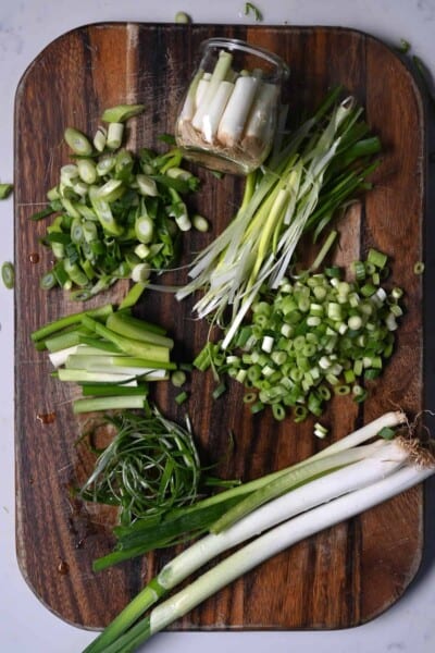 How to Cut Green Onions (5 Easy Ways) - Alphafoodie
