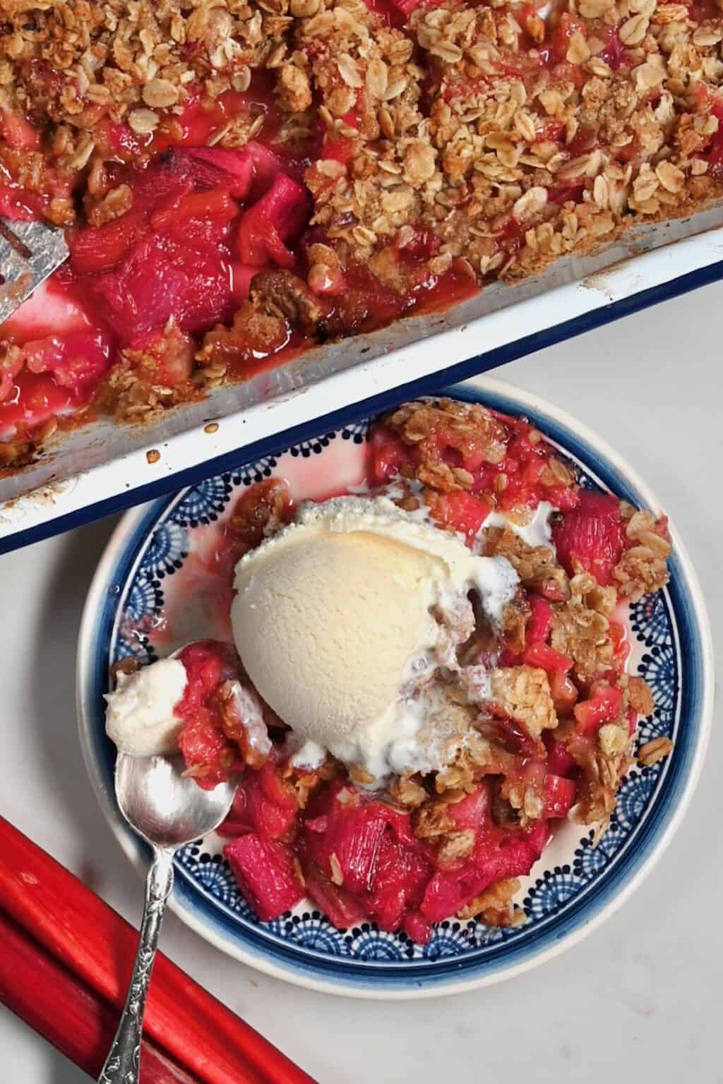 Easy Rhubarb Crisp Recipe - Alphafoodie