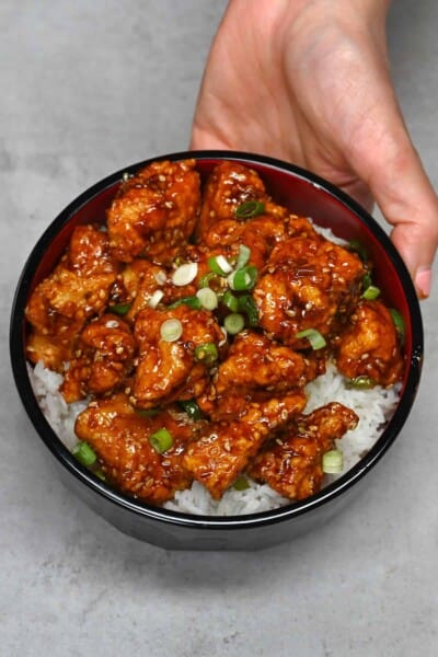 Easy Sesame Chicken Recipe - Alphafoodie